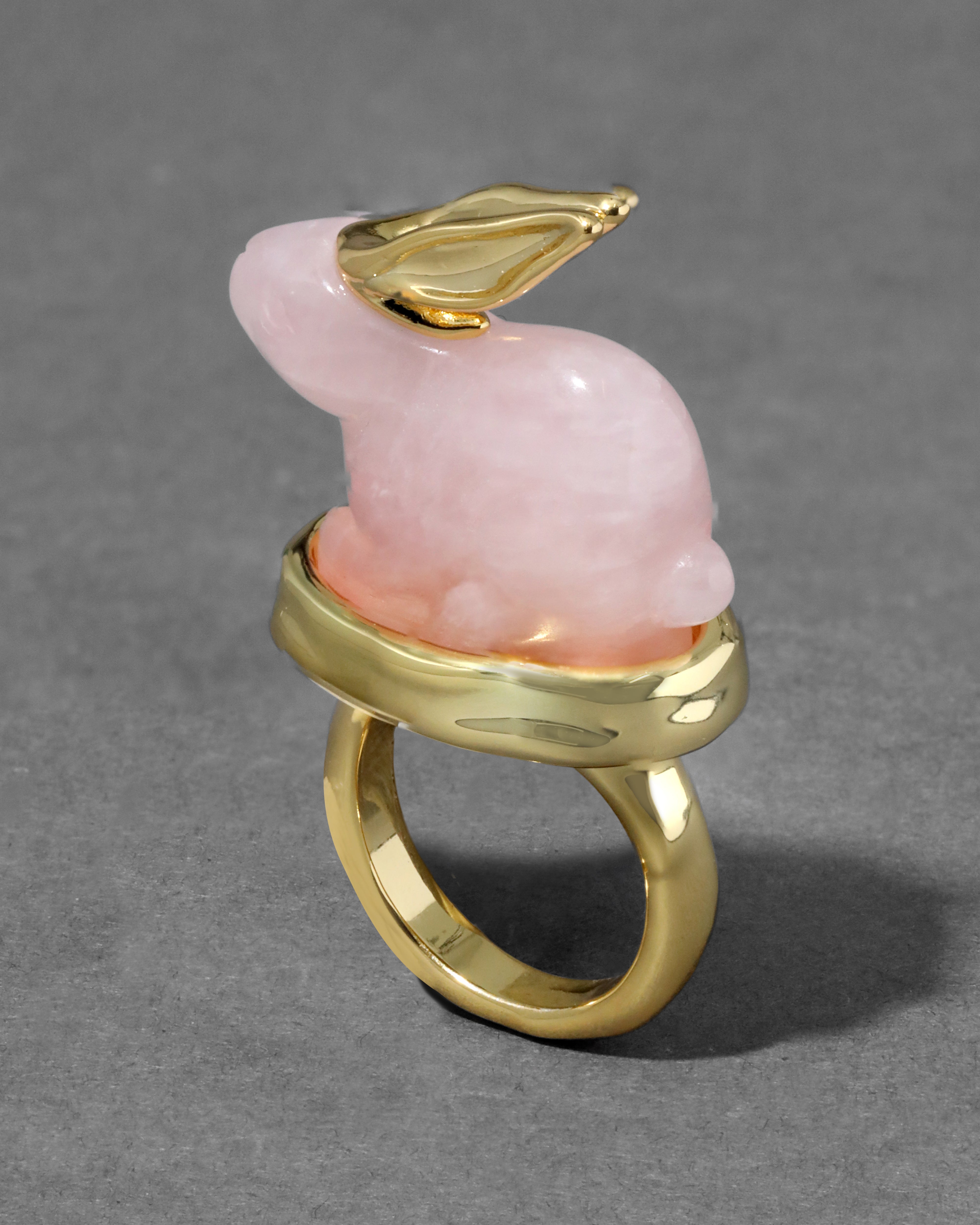 Bunny Pendant Ring Made of Rose Quartz | Pink Bunny Ring