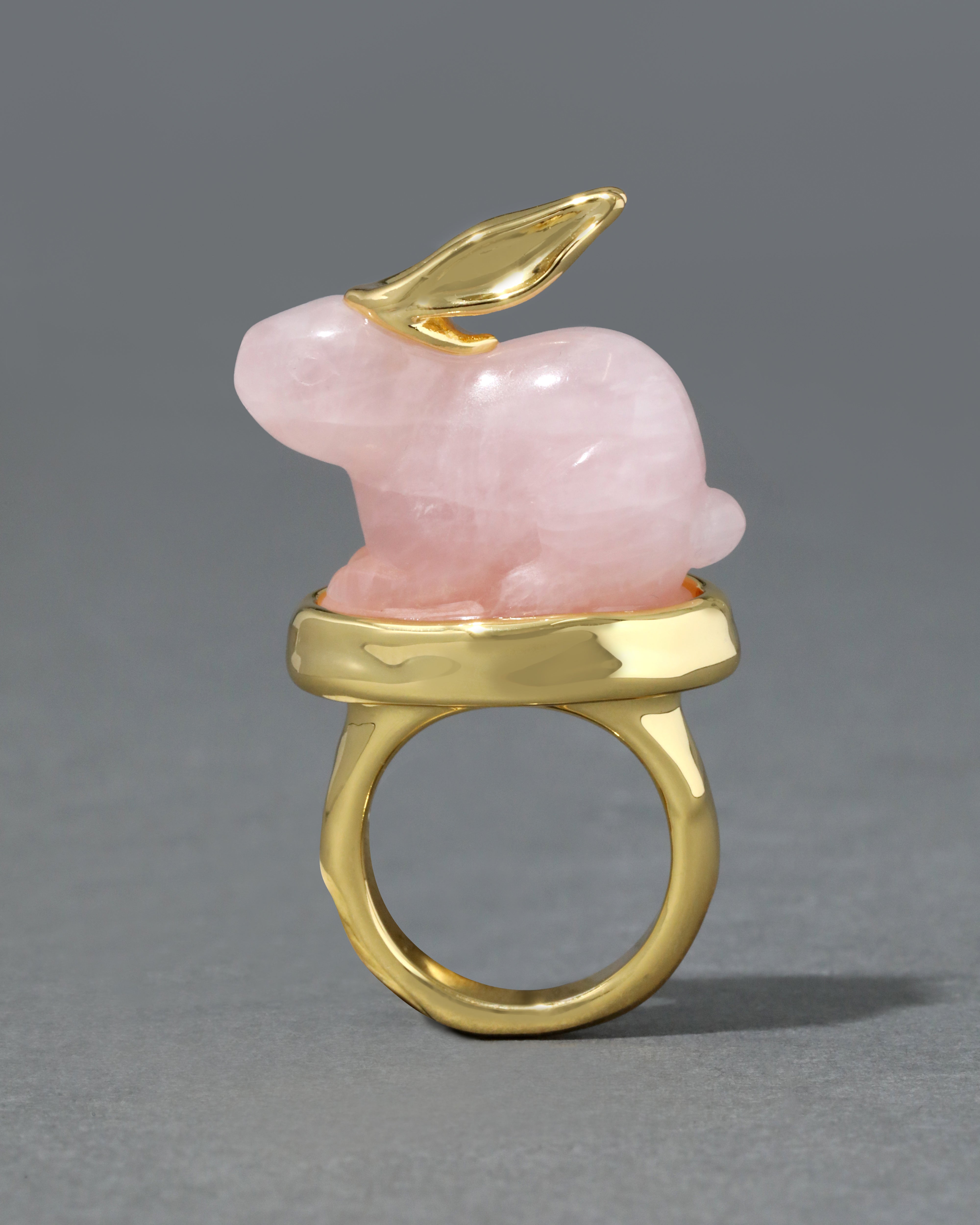 Bunny Pendant Ring Made of Rose Quartz | Pink Bunny Ring