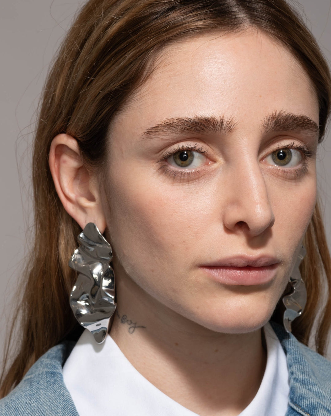 Rhodium Crumpled Large Post Earring | ALEXIS BITTAR