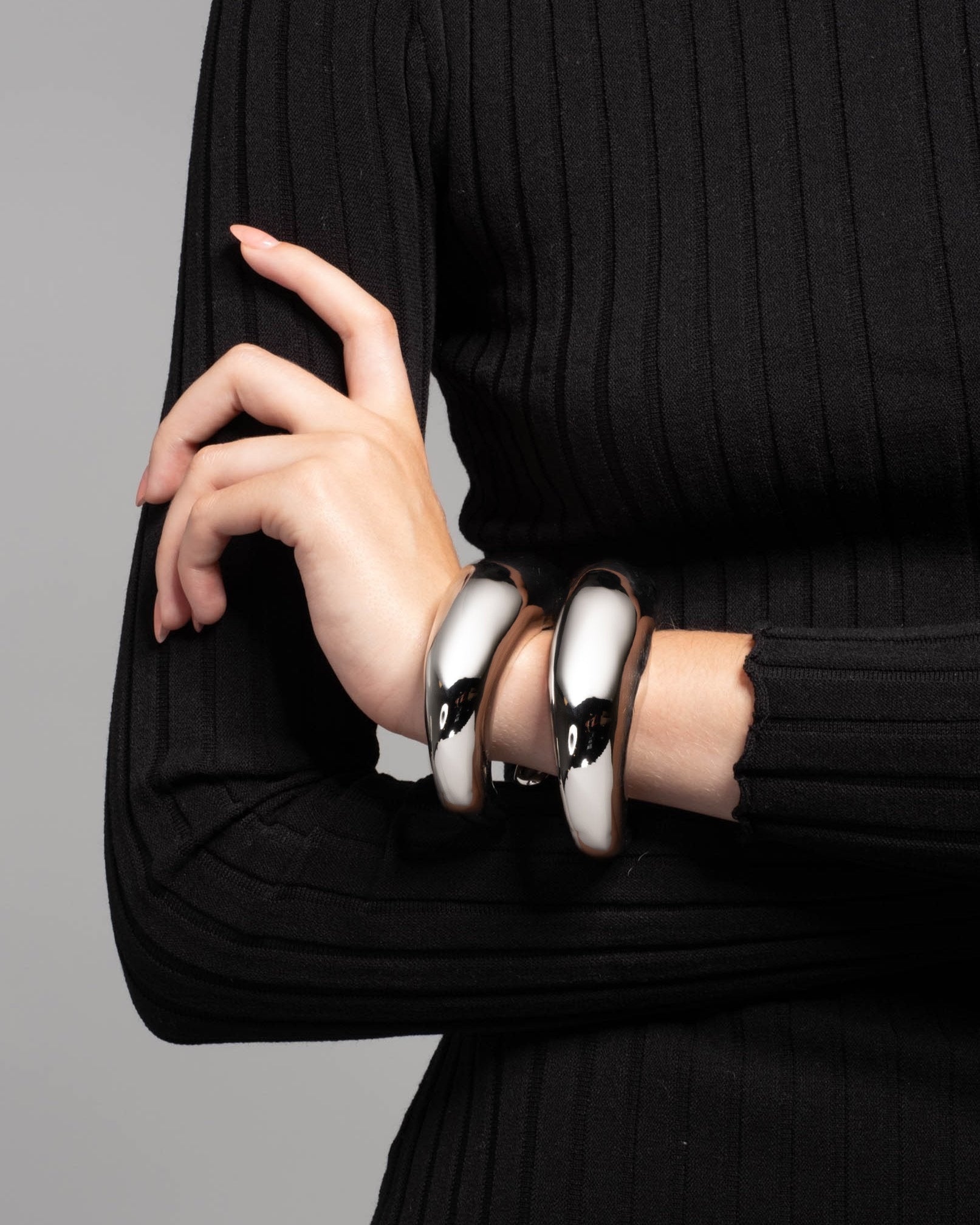 Rhodium Large Molten Hinged Cuff | ALEXIS BITTAR