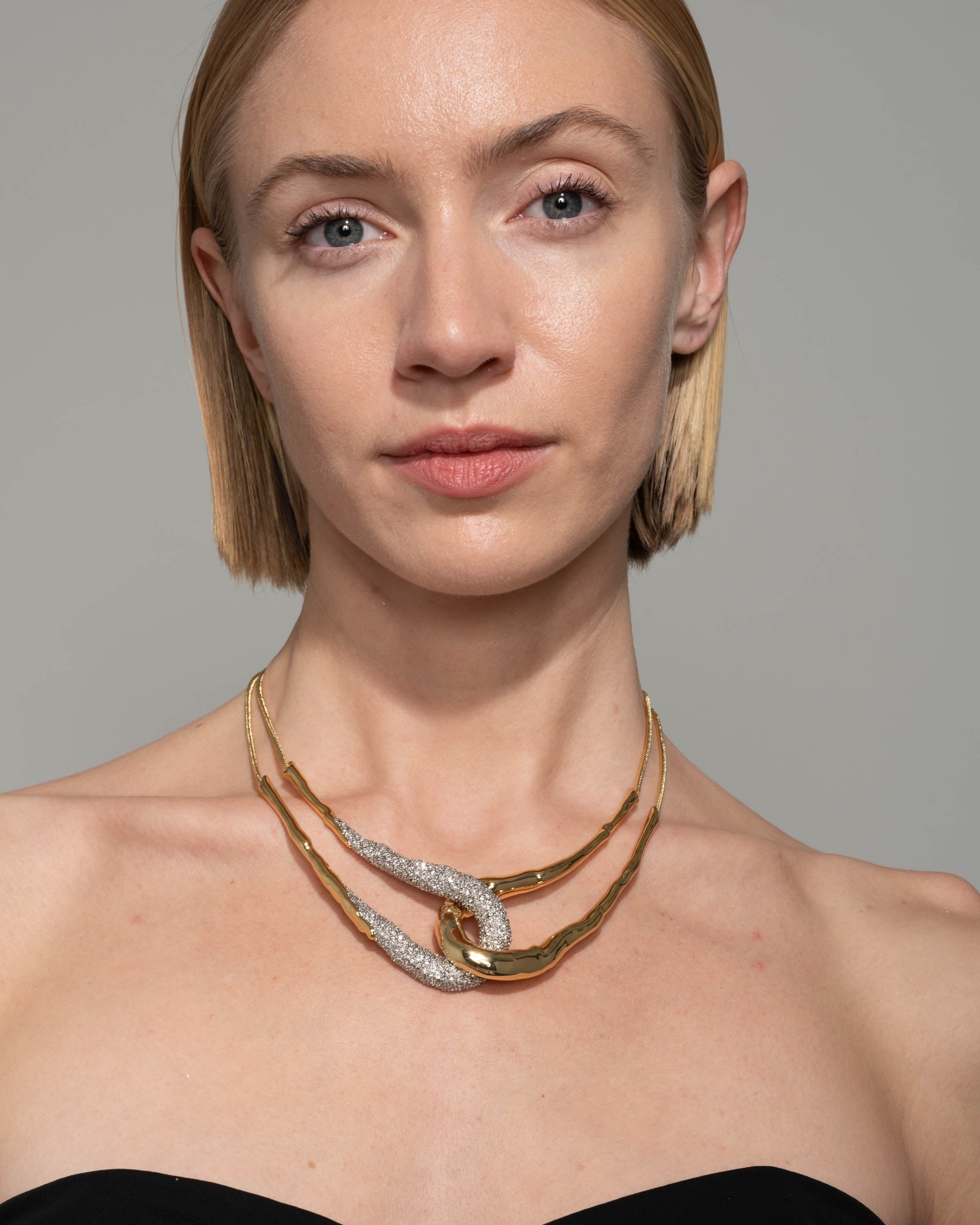 Solanales Gold Crystal Interlock Necklace | Alexis Bittar